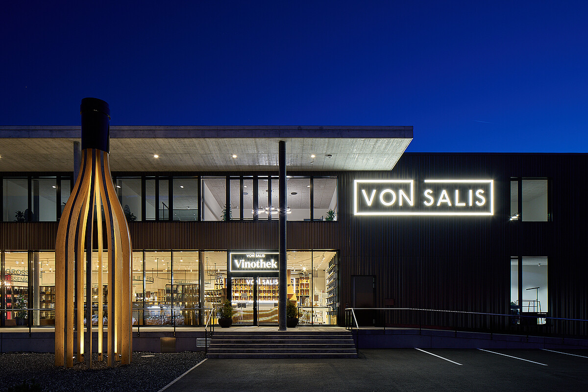 von Salis AG eröffnet Firmensitz mit moderner Vinothek: gourmetmedia